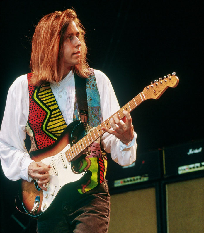 Pop ’N Hiss: Eric Johnson | Vintage Guitar® magazine