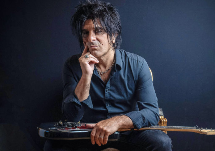 Have Guitar Will Travel 065 – Steve Conte | Vintage Guitar® magazine